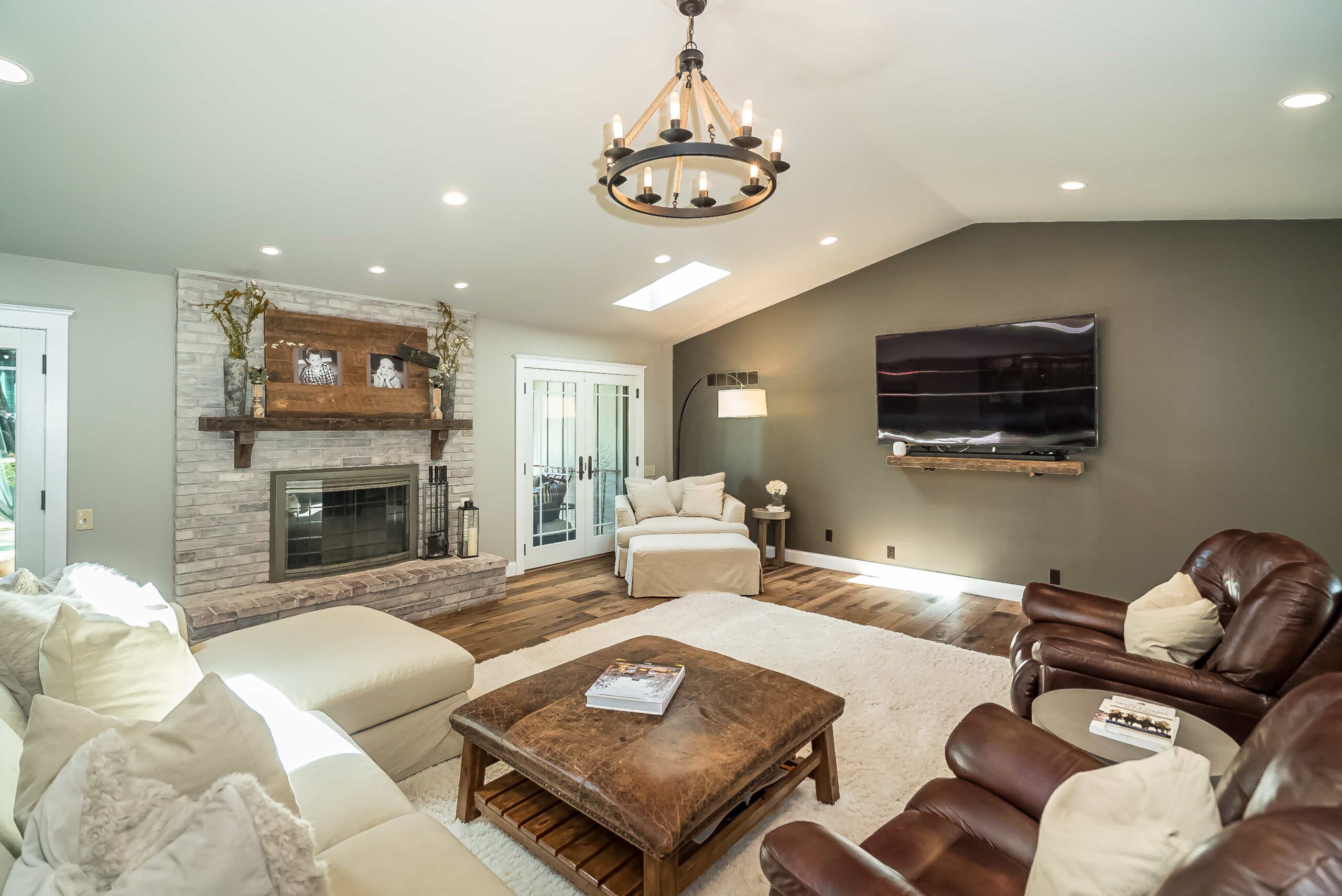 Kassie View Rustic Farmhouse - SK Interiors