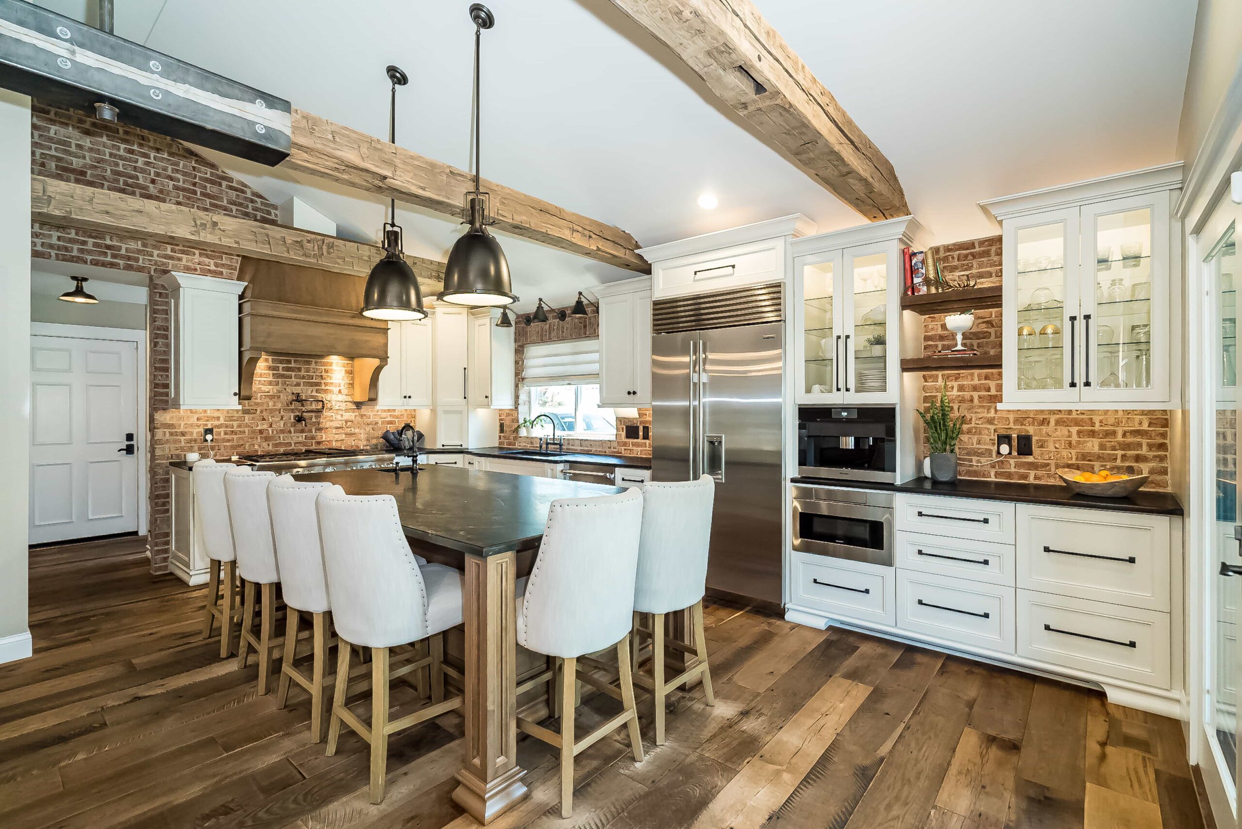 Kassie View Rustic Farmhouse - SK Interiors