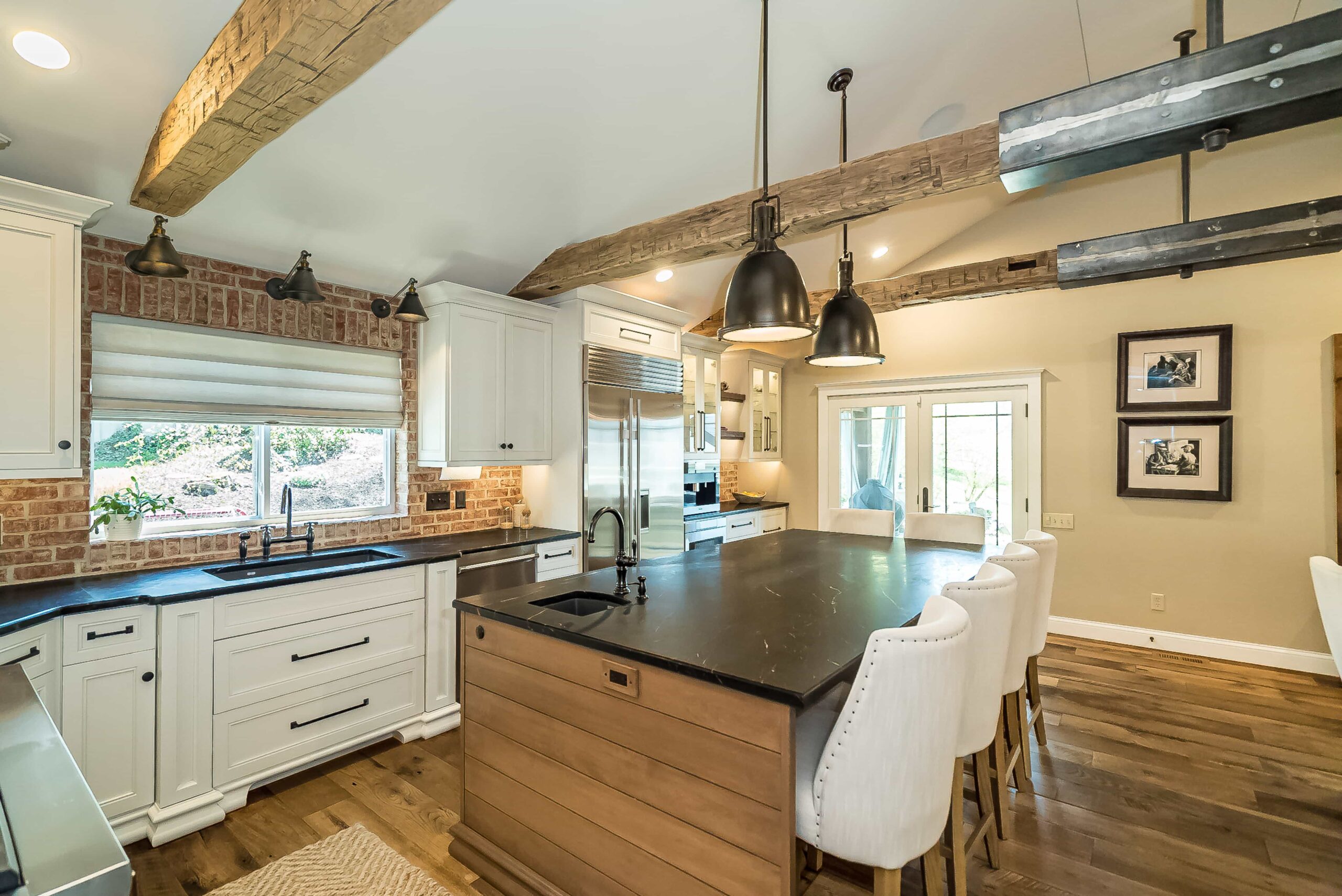 Kassie View Rustic Farmhouse - SK Interiors